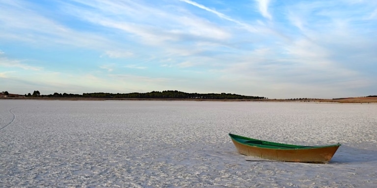 Ons drinkwater verdampt, meren drogen op